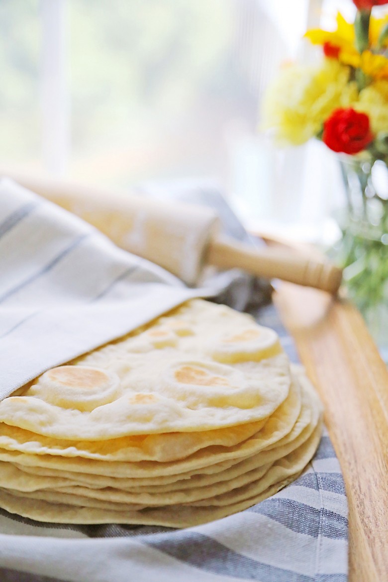 Homemade Soft Flour Tortillas - The Comfort of Cooking